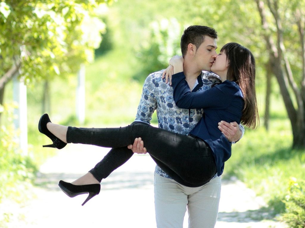 Soñar con Beso de Amor