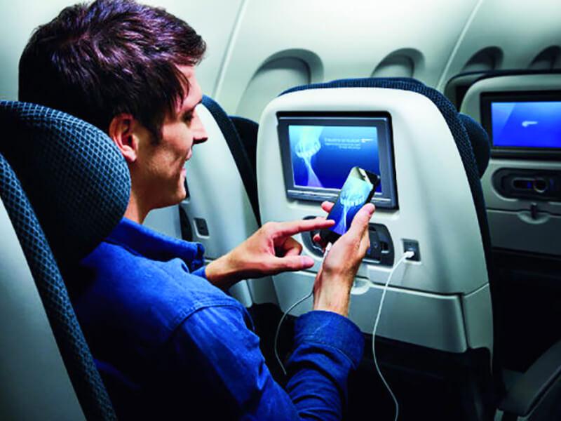 Soñar con Volar en Avión